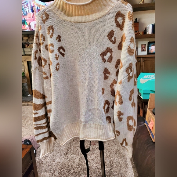 Nine West | Sweaters | Cheetah Print Turtle Neck Sweater | Poshmark